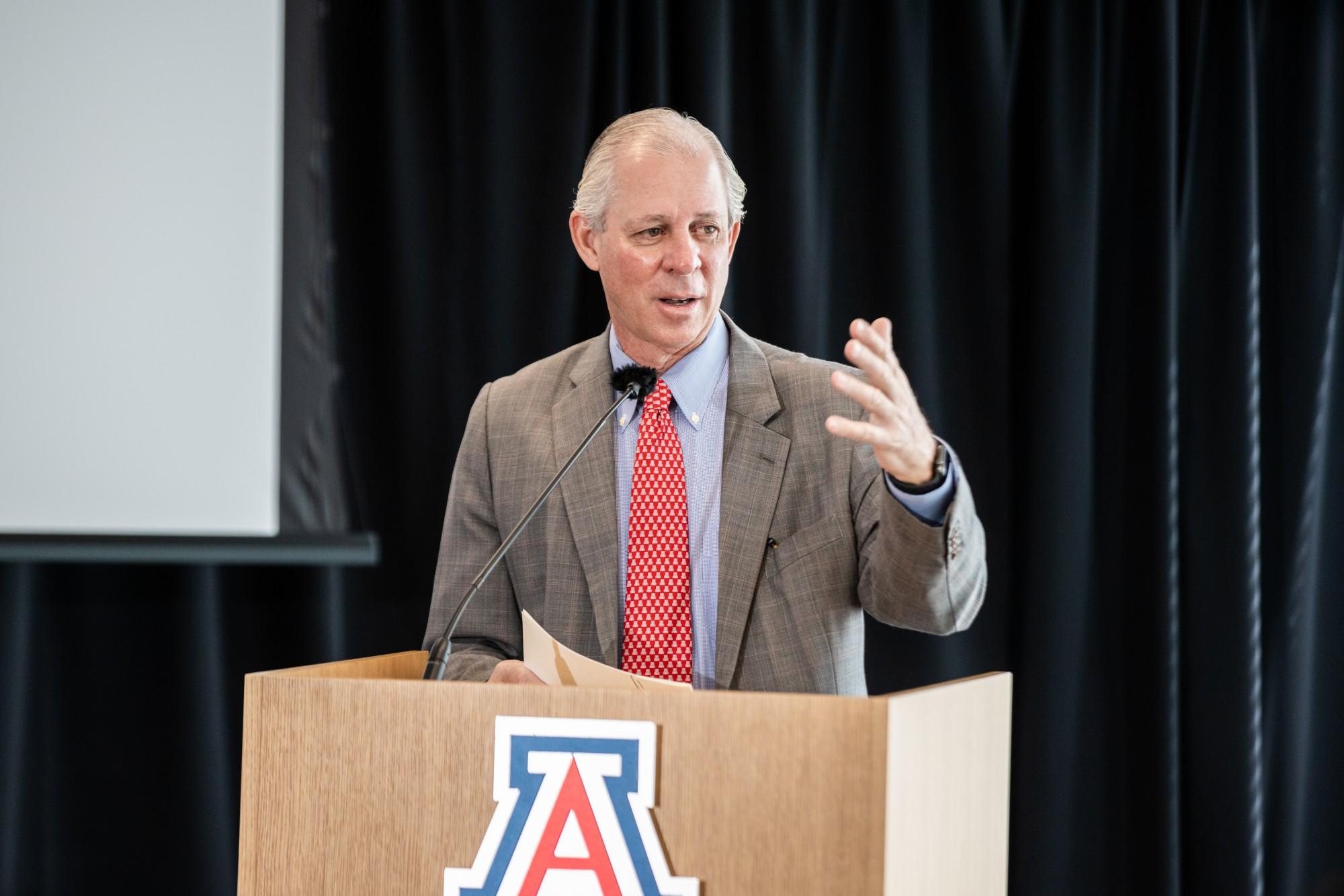 President Robbins announces resignation from the UA – The Daily Wildcat